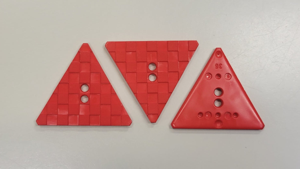 Plastic Triangle Squares Button – Needles 'n Pins Yarn Shoppe