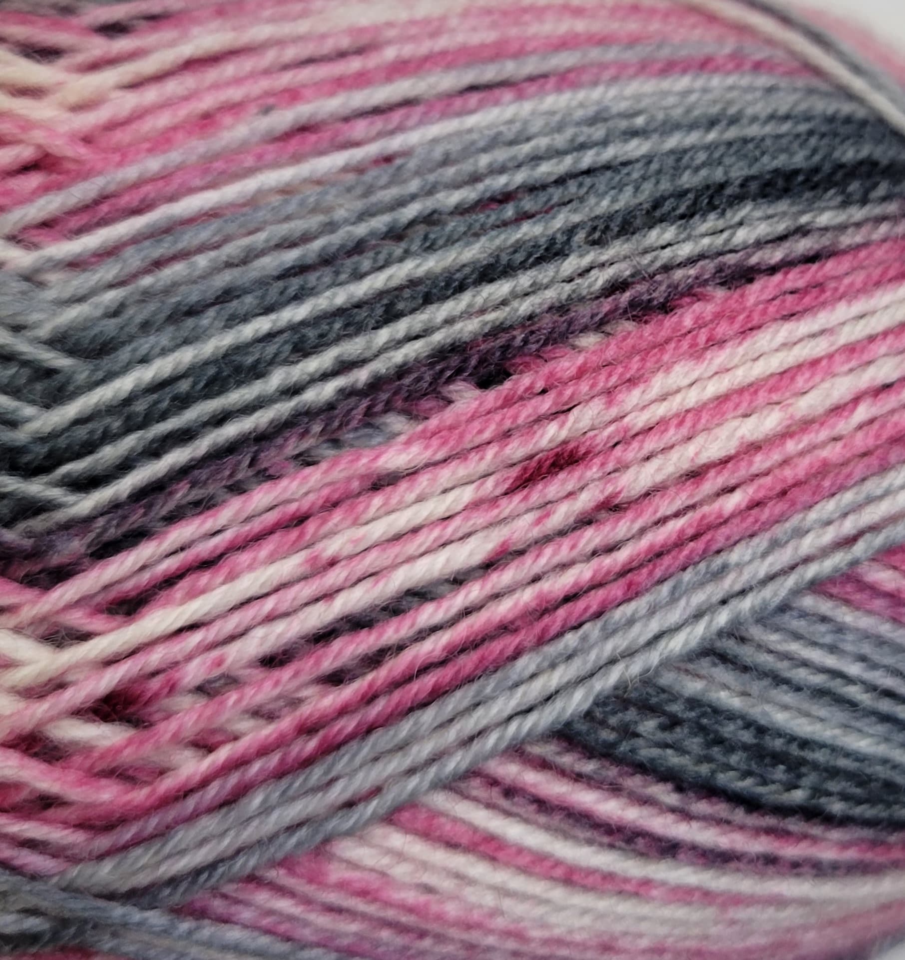 Supersocke "Fancy Color" 4 ply – Needles 'n Pins Yarn Shoppe